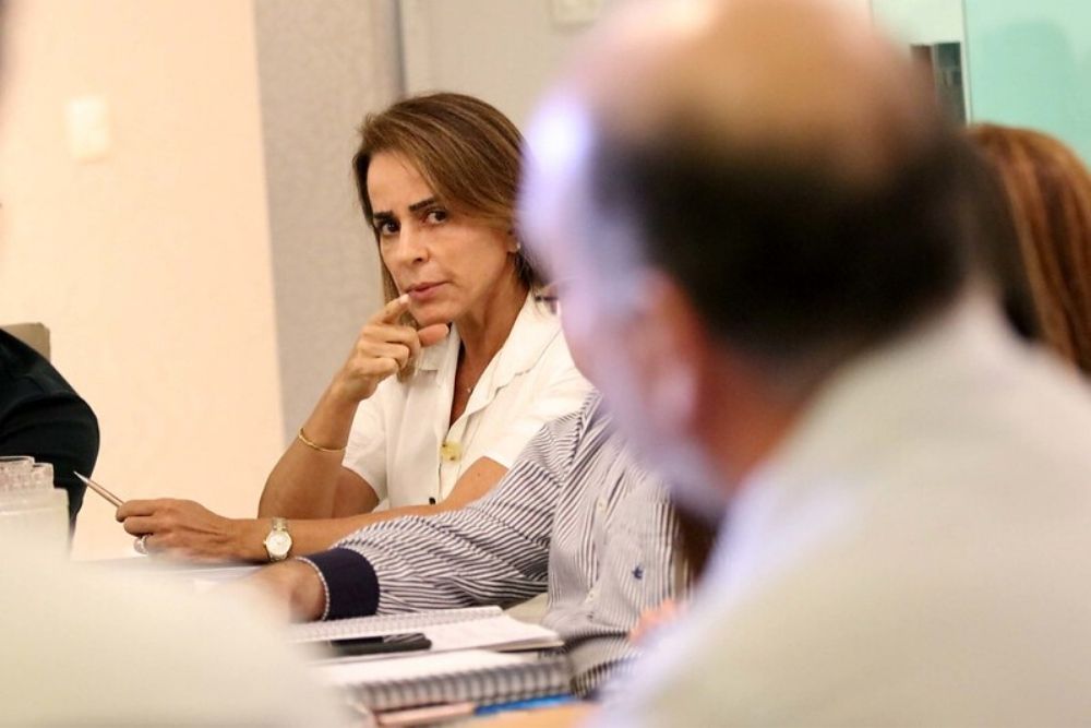 primeira-dama e presidente do Fundo Manaus Solidária - Elisabeth ...