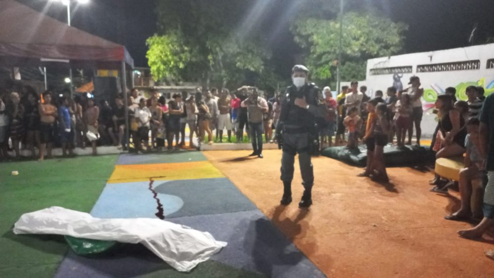 Adolescente é morto a tiros em praça na Compensa – Portal do Marcos ...