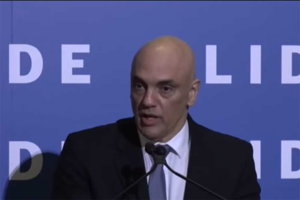Em Nova York, Alexandre de Moraes diz que democracia foi atacada no ...