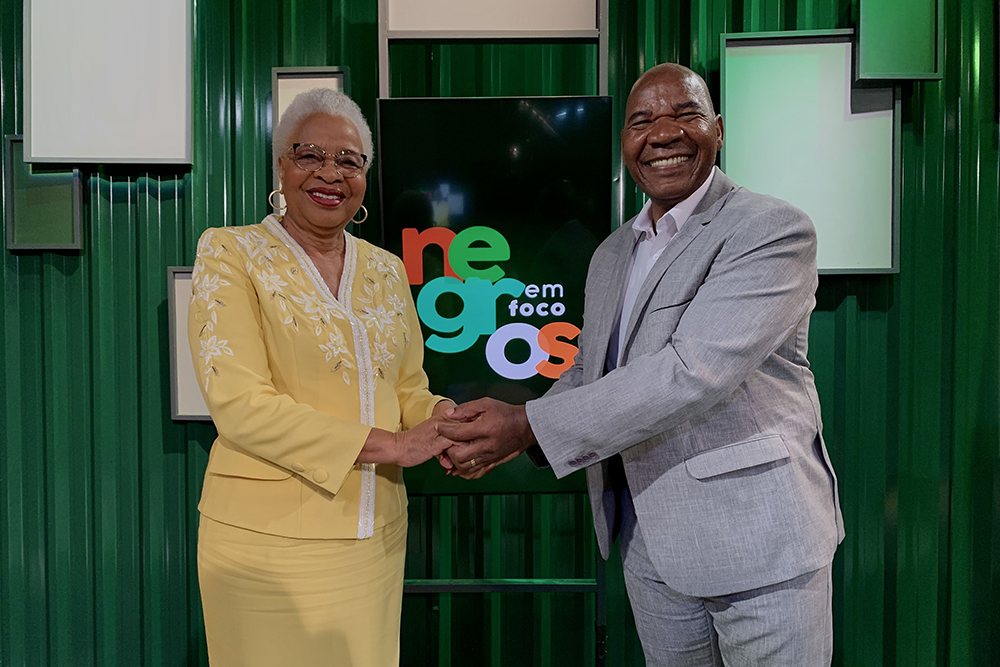 Ativista Graça Machel, viúva de Nelson Mandela, é entrevistada pelo ...