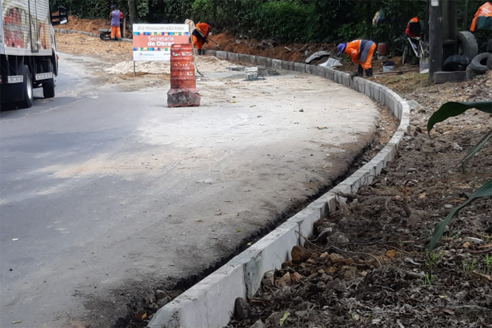 Obras de drenagem superficial são intensificadas no conjunto Petros - Portal do Marcos Santos