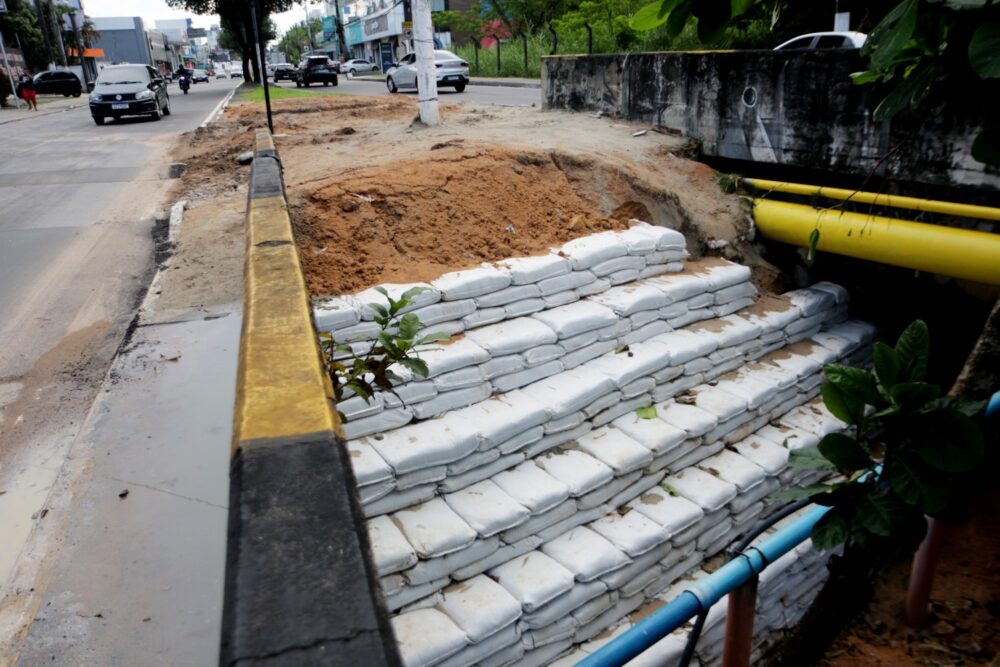 Prefeitura conclui contenção de rip-rap em ponte na avenida Doutor ...