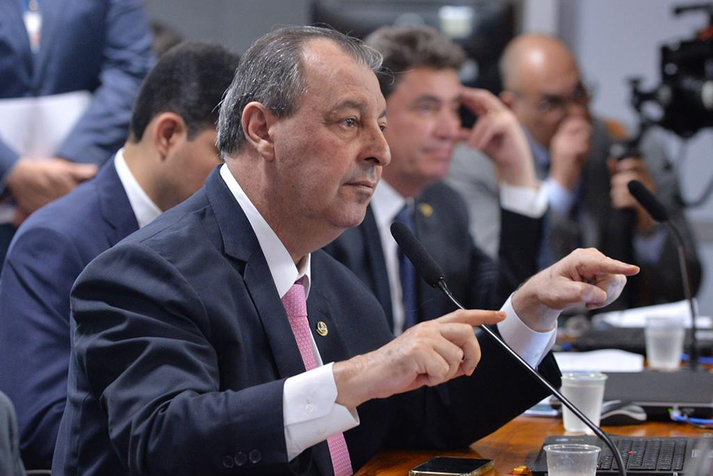 Omar Aziz questiona presidente do Banco Central por medidas para baixar ...