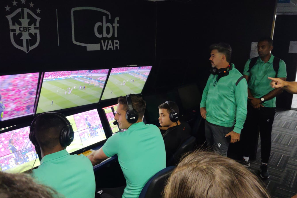 Árbitros amazonenses participam de curso sobre VAR e Quality Manager da ...