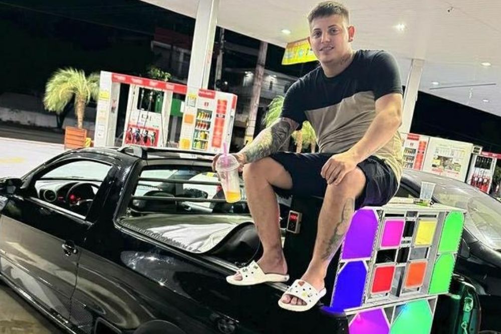 Influenciador Vitinho Cell é executado com mais de 10 tiros no bairro ...