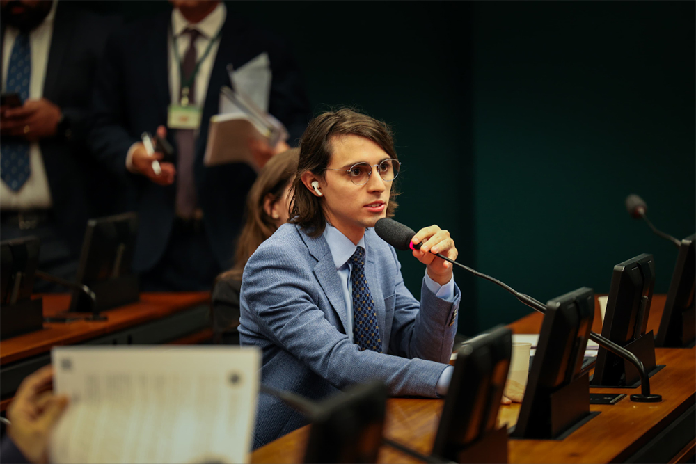 Amom Mandel propõe PEC para reduzir número de deputados estaduais e ...